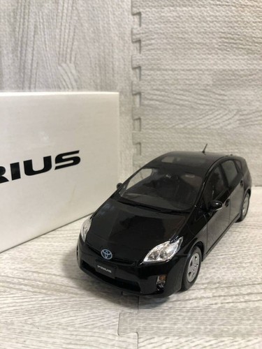 1 24 Toyota Prius Early Model Color Sample Miniature Black | eBay