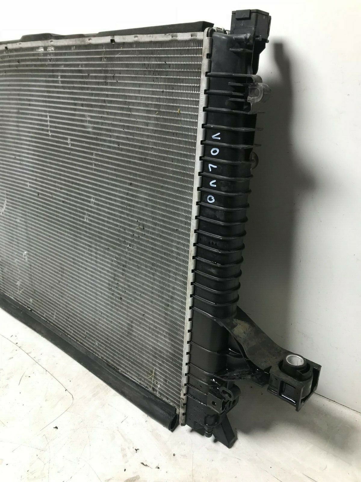 03-14 VOLVO XC90 S80 ENGINE COOLING RADIATOR 31293550 OEM | eBay