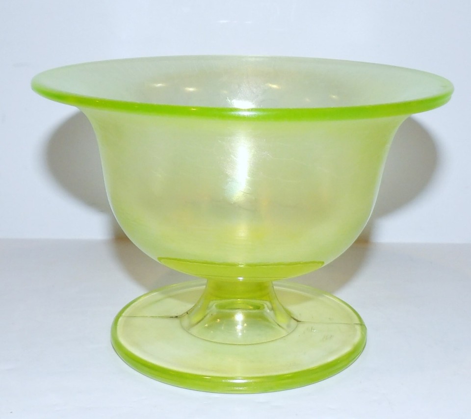 STUNNING VINTAGE YELLOW/VASELINE/URANIUM STRETCH GLASS 5 1/2" FOOTED ...