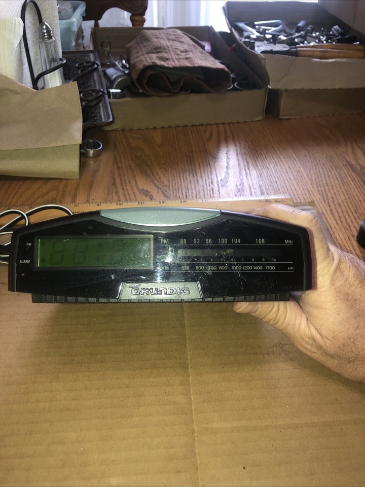 Vintage Optimus RadioShack Alarm Clock Radio CR-314 Battery Backup ...