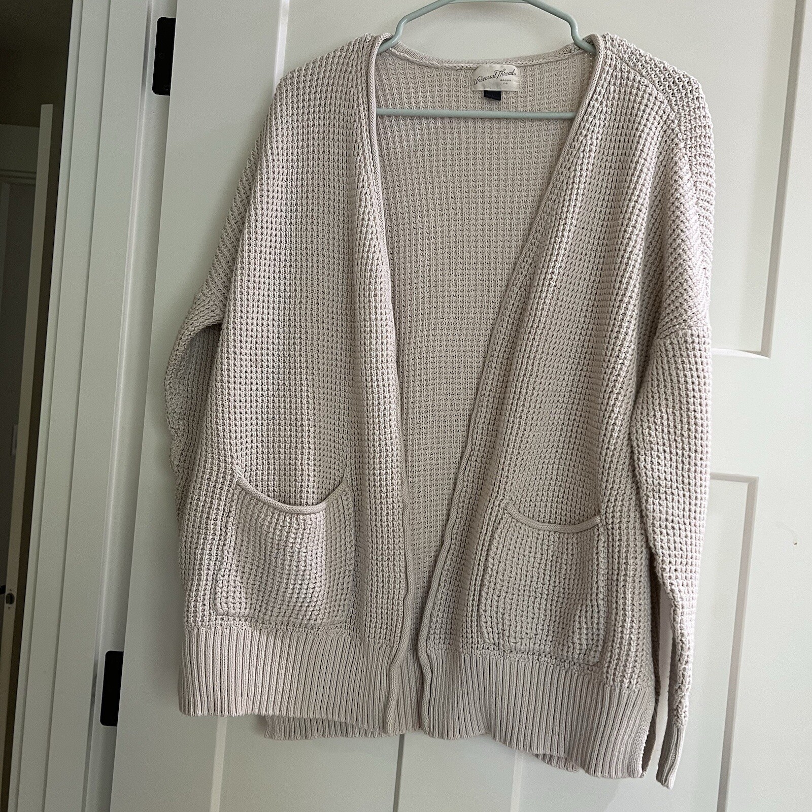 Universal Thread Cardigan Sweater Beige Cream With Pockets Chunky Size ...