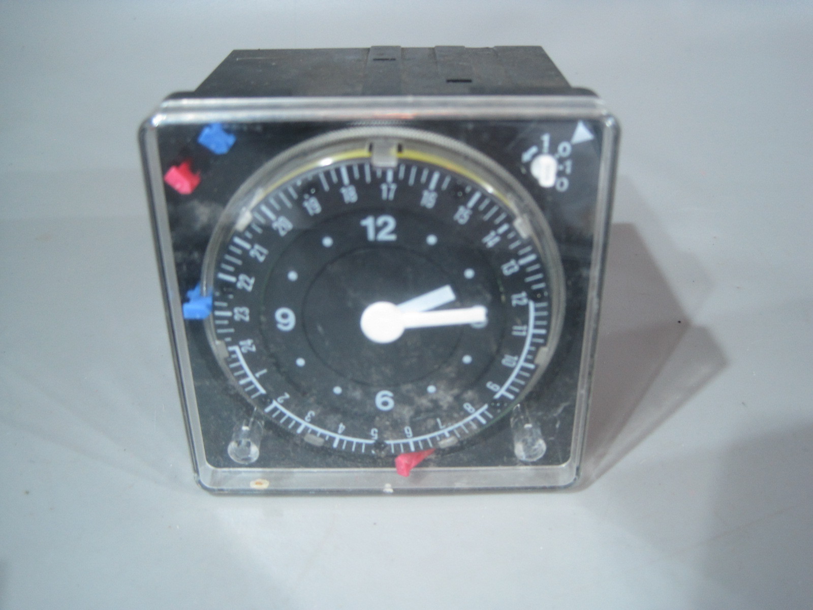 Heizung Steuerung Viessmann UHR 9509143 (43) 7,5 oder 220 V Analoguhr ...
