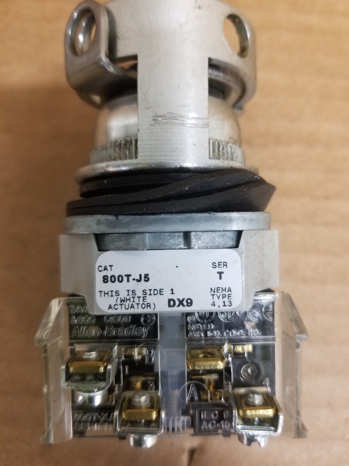 Allen Bradley 800T-J5-DX9 Two Position Selector Switch Lockable | eBay