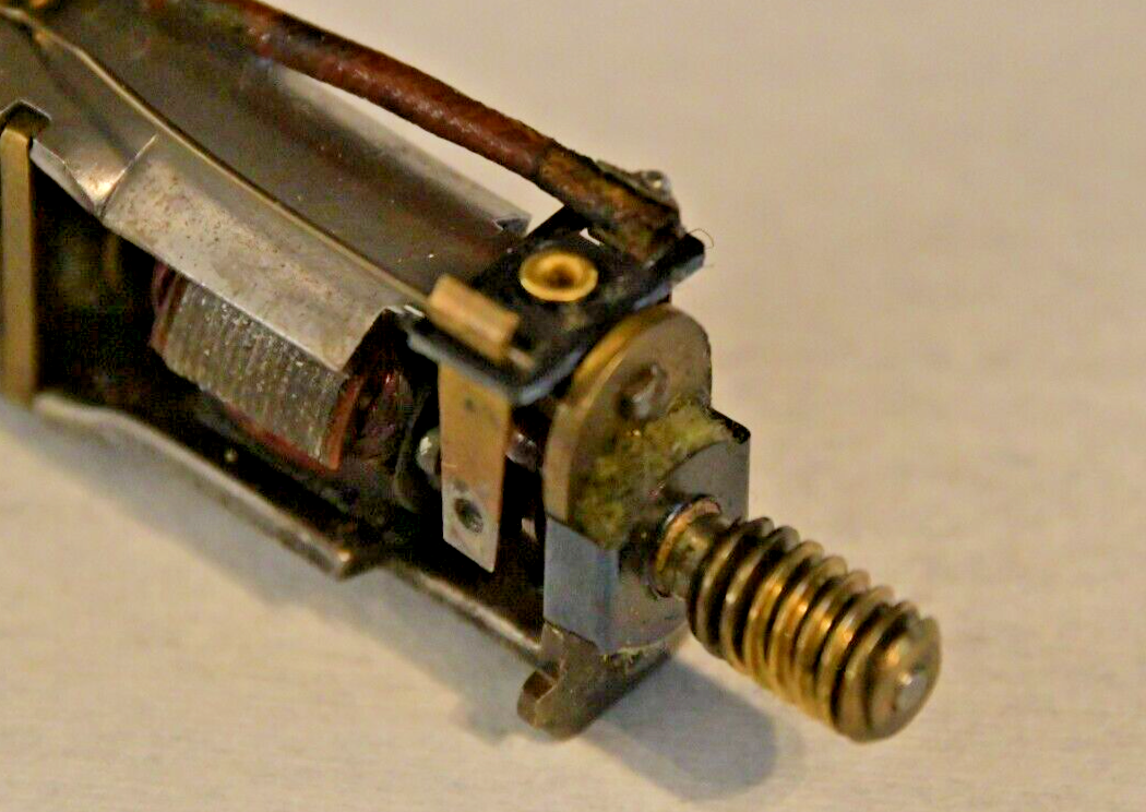 TRIANG HORNBY 3D PRINT BRUSH HOLDER & RIVET FOR X67 BRUSH IN TRAIN ...