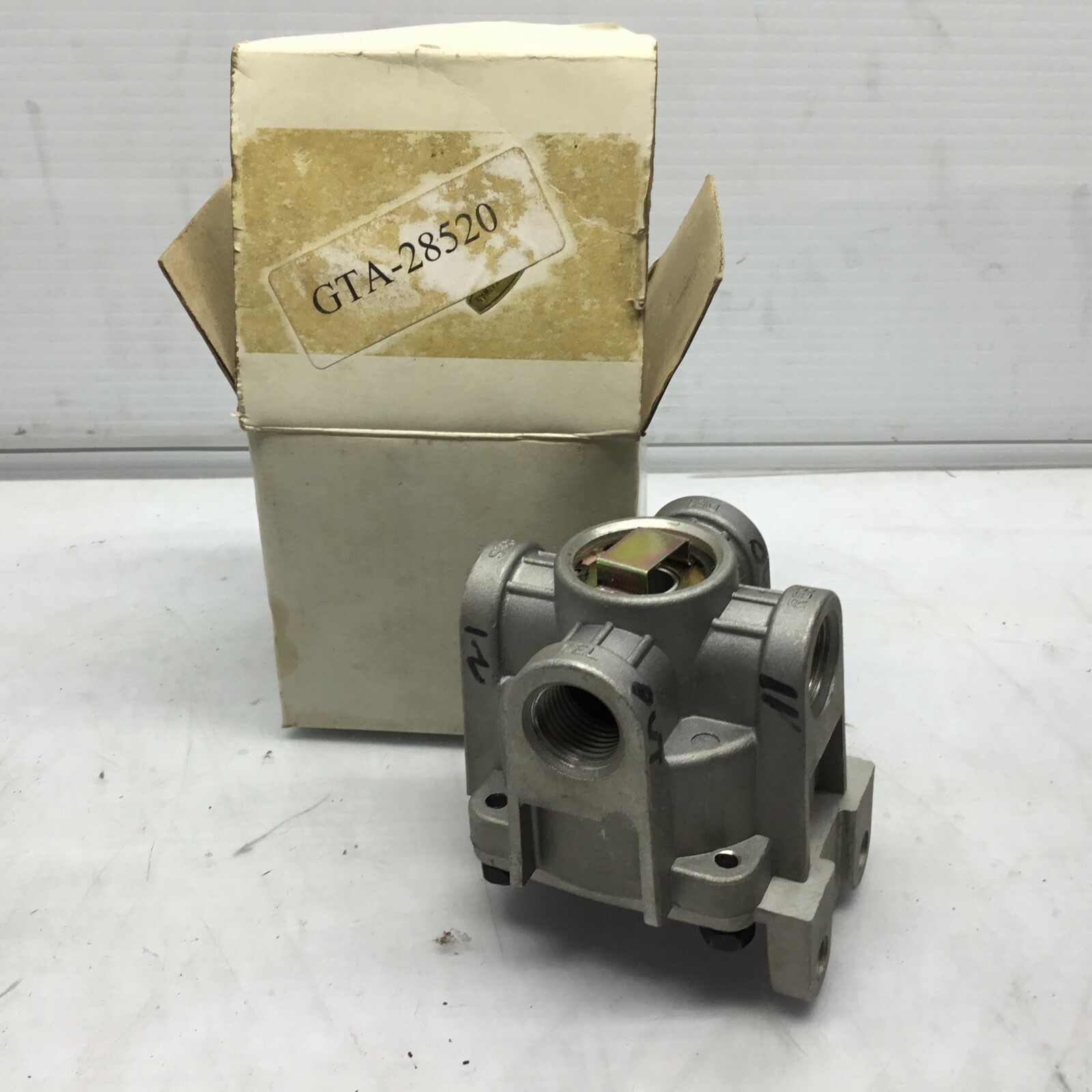 Air Brake Quick Release Valve GTA-28520 | eBay