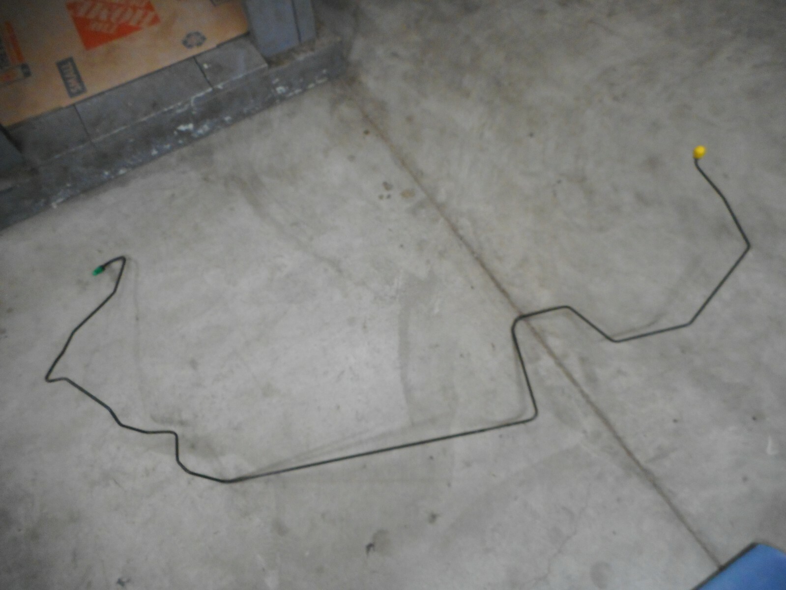 2006 Land Rover LR3 OE Brake Line From Modulator To Passenger Right ...