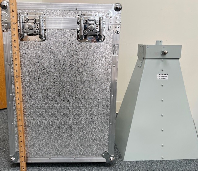 Double Ridge Broadband Horn Antenna, 0.5GHz to 6GHz, high gain (see ...
