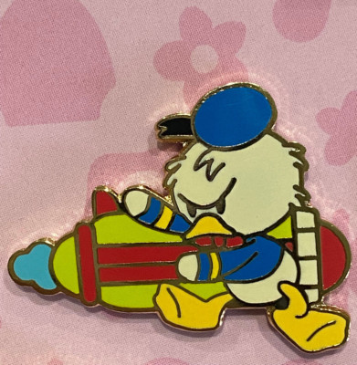 2009 Disney Booster Pin Cute Flexible Character Donald Duck Astro ...