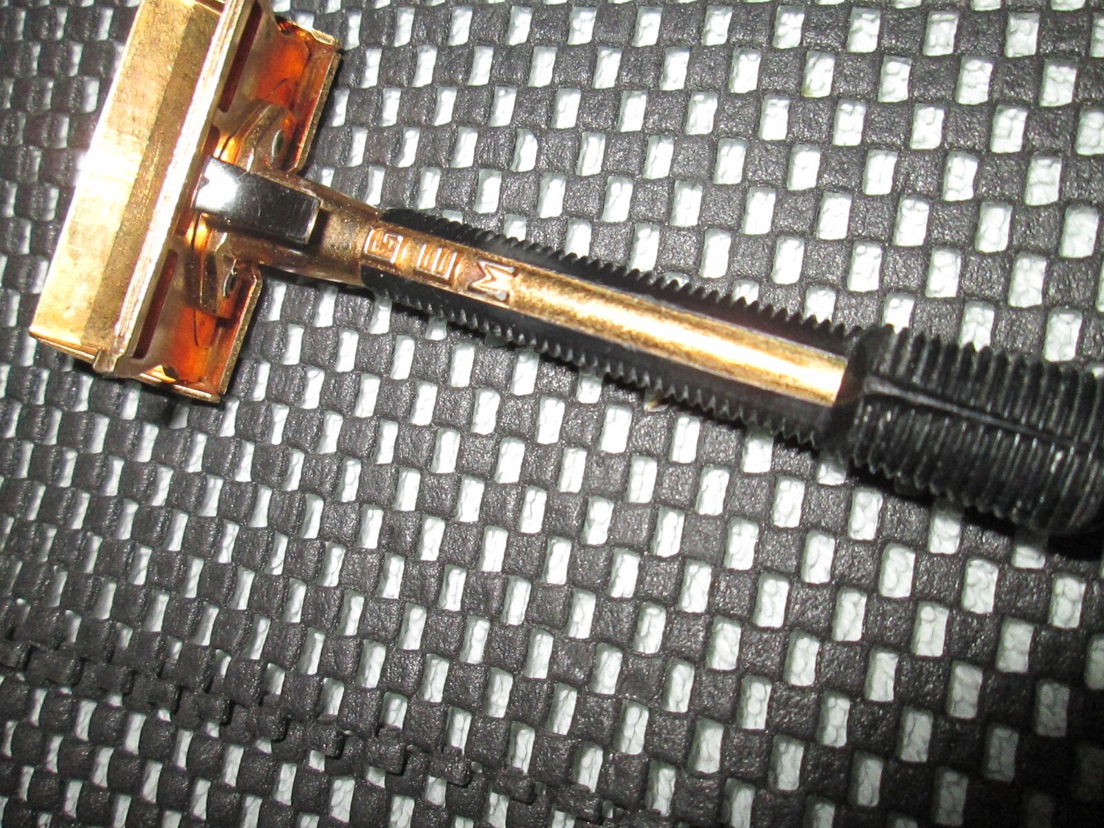Vintage 1960's GEM Gold tone Safety Razor w/ Black Handle Push Button w ...