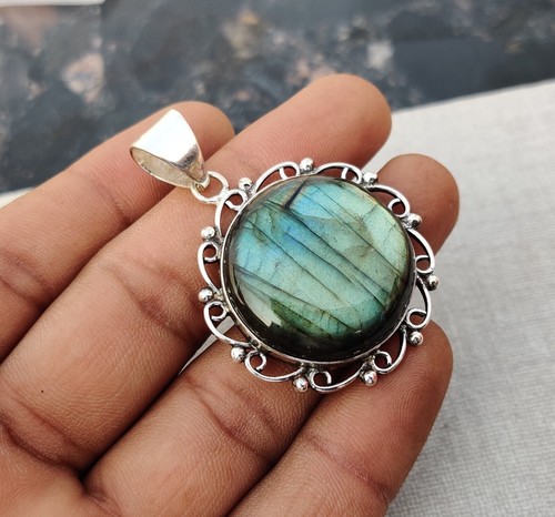 Labradorite Round Shape Gemstone 925 Sterling Silver Designer Pendent ...