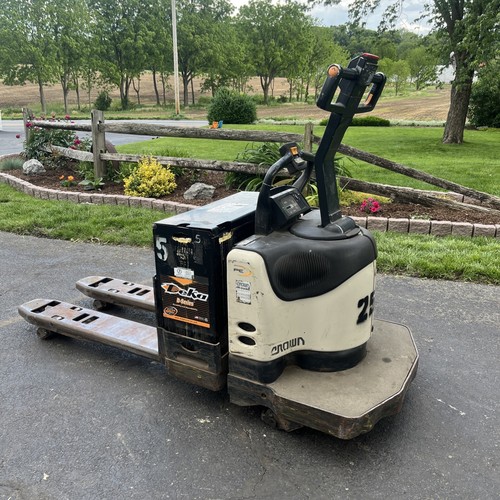 Crown PE-4500 Walkie/Rider 6,000 lb Electric Pallet Jack 6,306 Hours | eBay
