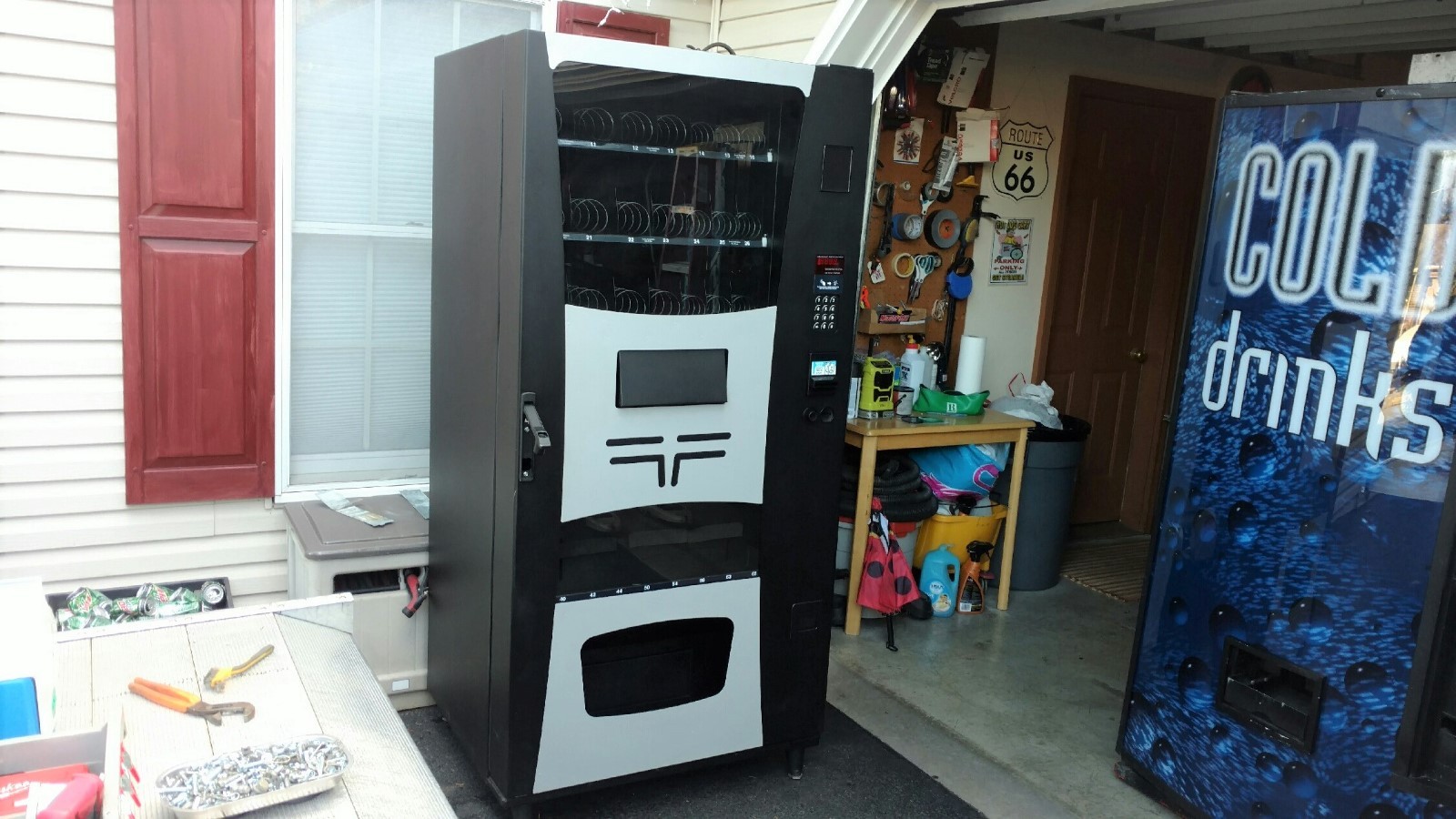 FSI FAWN/USI/WITTERN 3548 FUTURA COMBO VENDING MACHINE DRINK FLAPPER ...