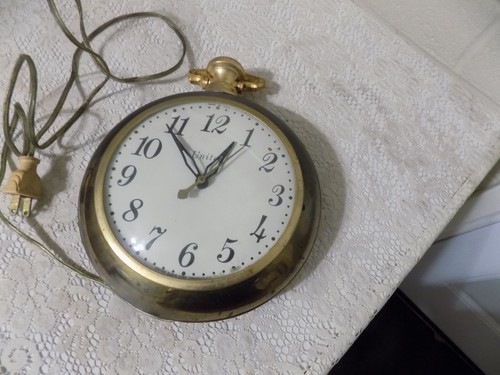 VINTAGE "UNITED" ELECTRIC WALL CLOCK 1960s, WORKS | eBay