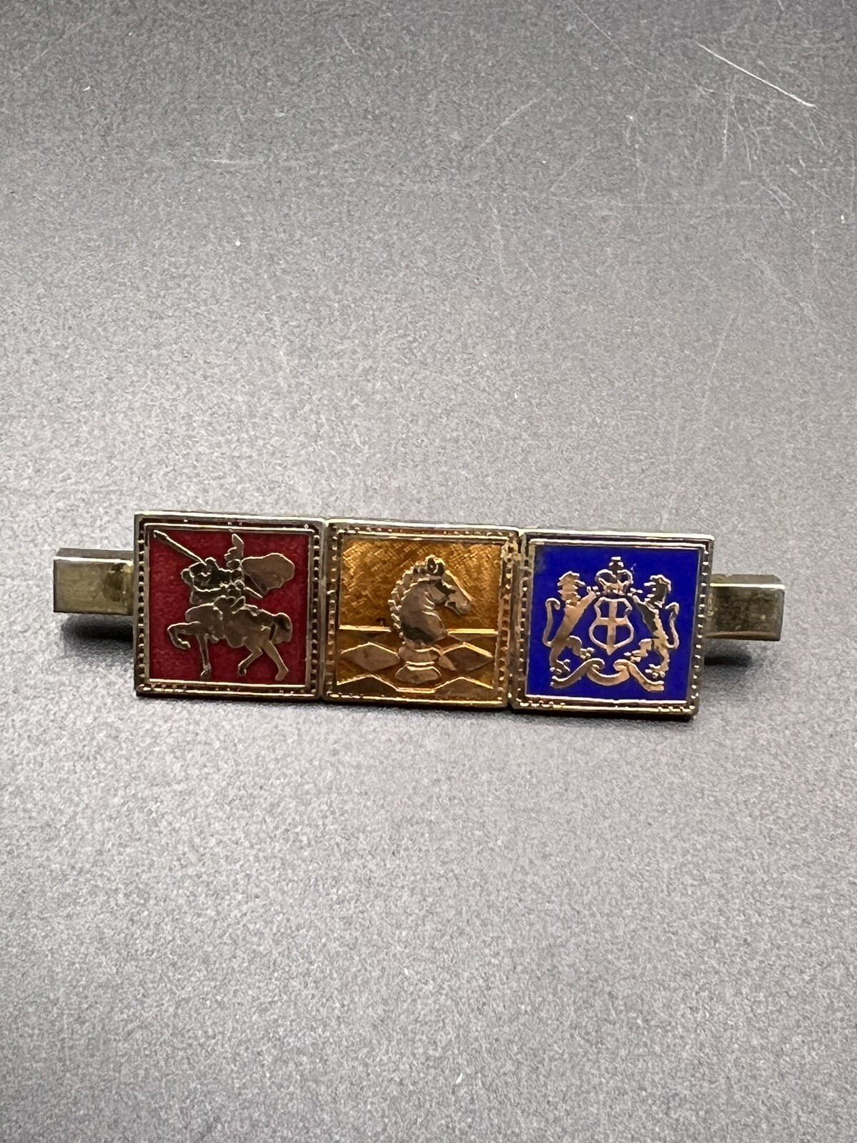 Vintage Equine Heraldic Chess Knight Tile Gold Tone B… - Gem