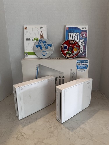 Nintendo Wii Lot 2 Consoles 4 Games, 1 remote Control. Both Tested and ...