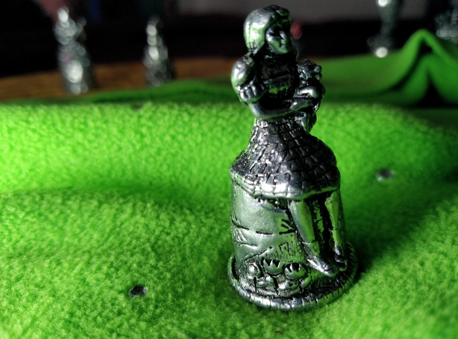 WIZARD OF OZ PEWTER (12) THIMBLES DOROTHY GLINDA TOTO WITCH RARE ...