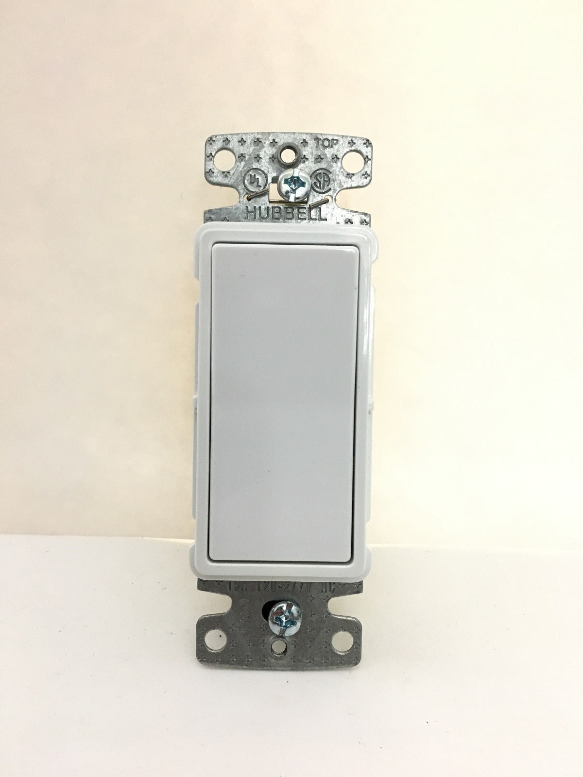 Hubbell RSD315W Rocker Switch 3 Way 15 Amp 120 to 277 Volts White for ...