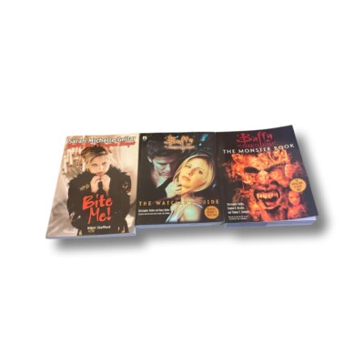 Buffy the Vampire Slayer- The Watchers Guide, The Monster Book & Bite ...