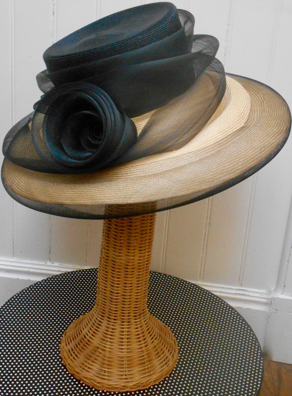 DESIGNER HAT by GABRIELA LIGENZA of ITALY-IVORY W/BL… - Gem