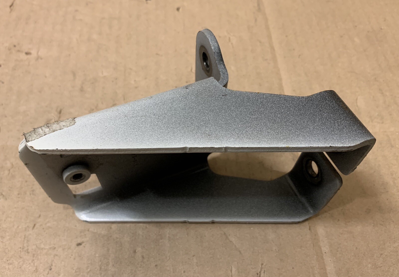 Freightliner Sleeper Bunk Support Bracket - Steel A18-64923-000 | eBay