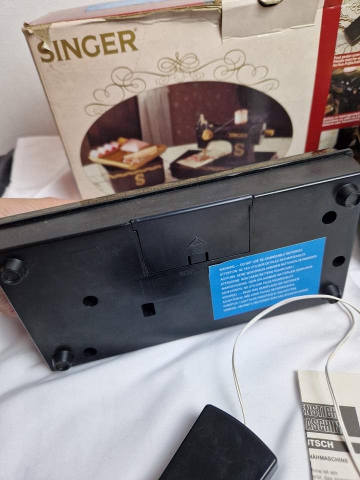 Vintage Singer Toy child's sewing machine | eBay