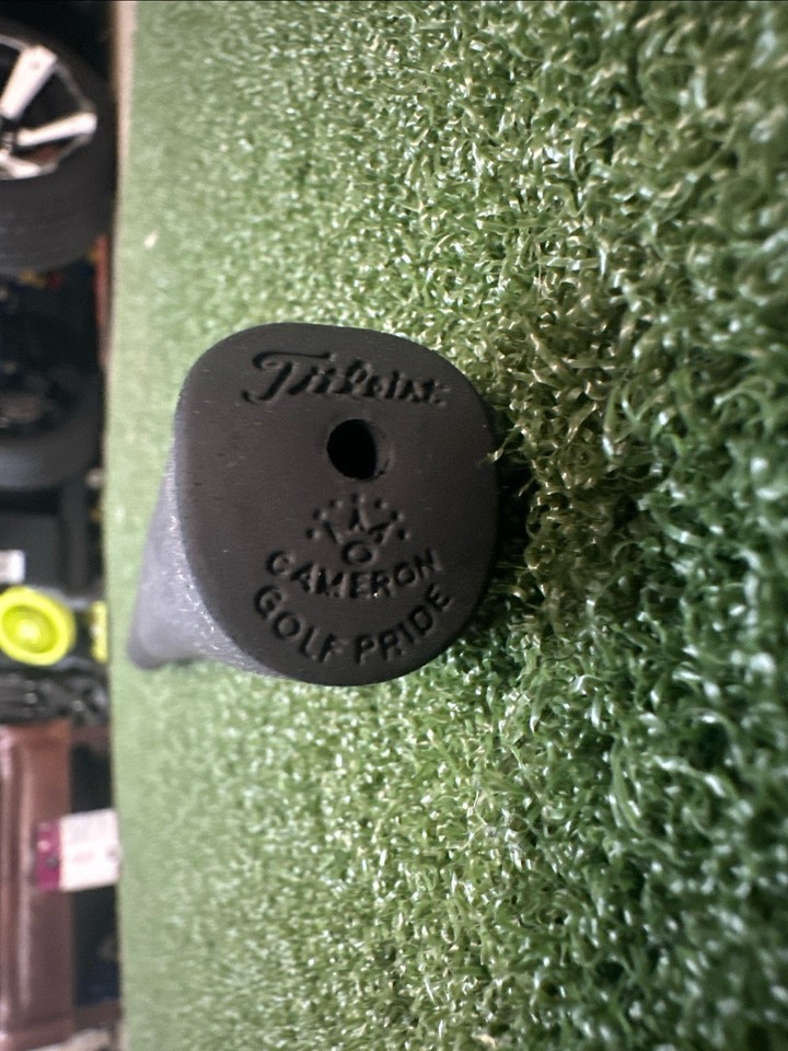 NEW Scotty Cameron Studio Design Putter Grip Black w/White Dancing ...