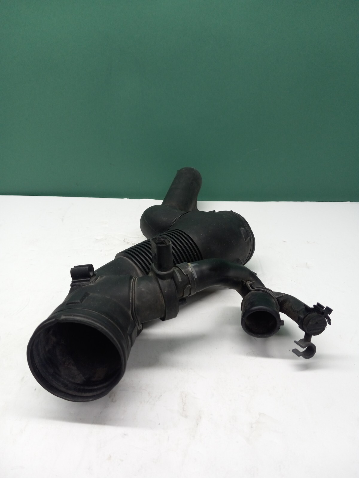 06 VW Volkswagen Beetle Air Intake Hose Tube Boot 1C0129684 for sale ...