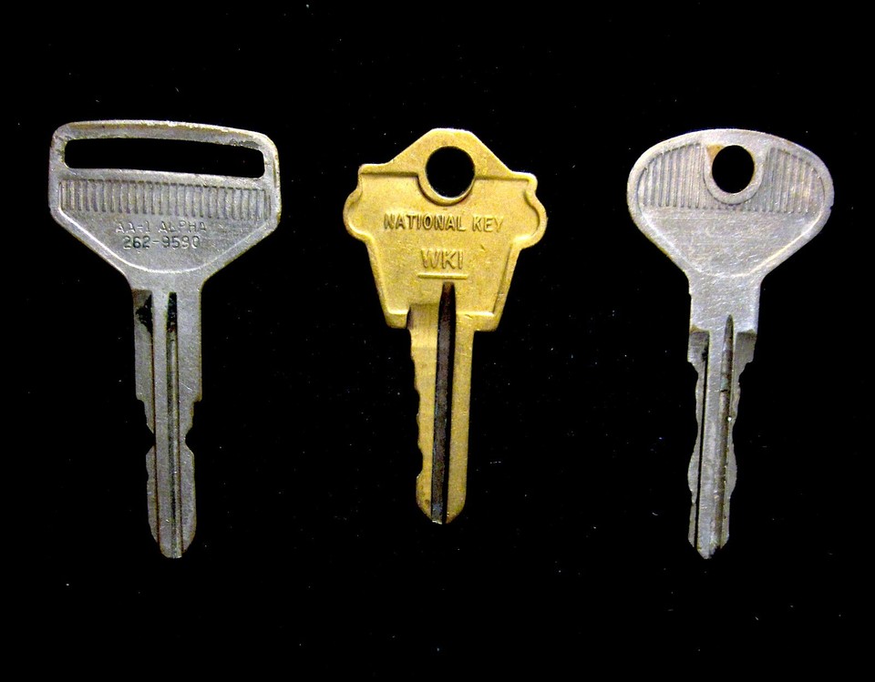 3 Vintage Keys Master Lock, Cole National, Ilco USA | eBay