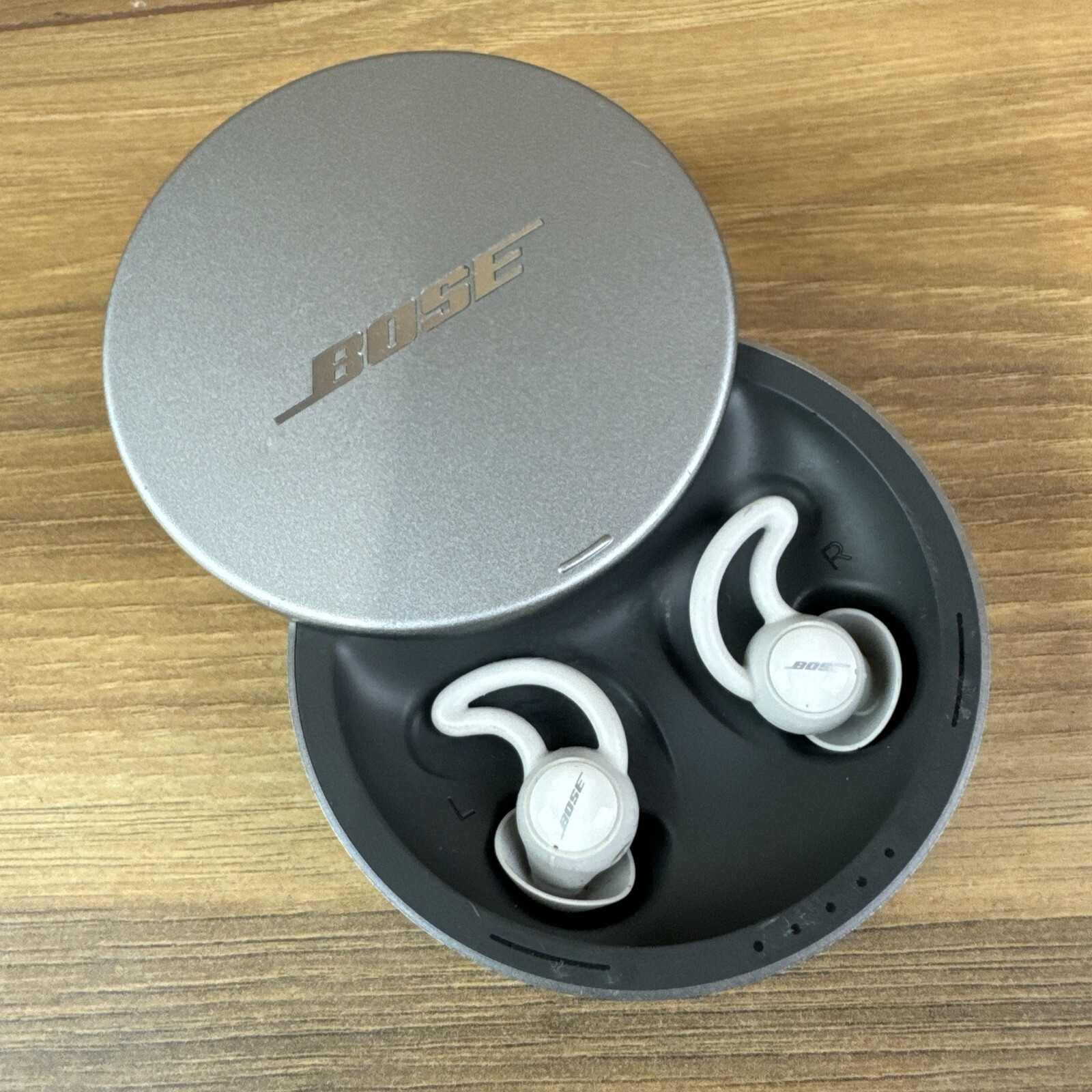 Bose Sleepbuds Wireless In-Ear Earbuds Noise-Masking Headphone White ...