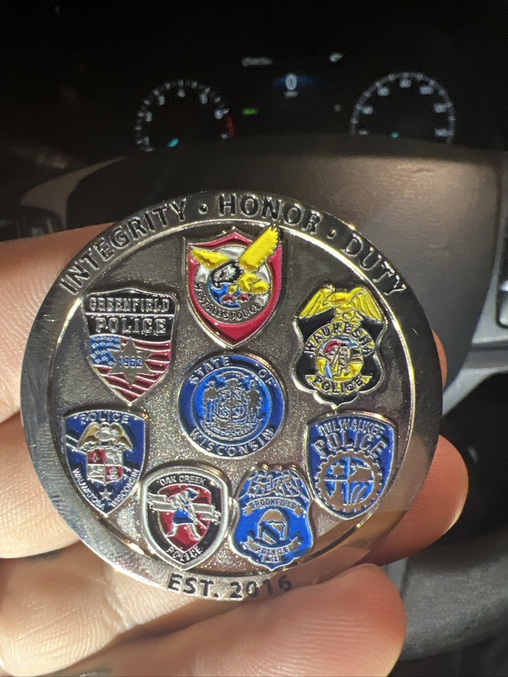 RARE Wisconsin Milwaukee Area Investigative Team Police Challenge Coin ...
