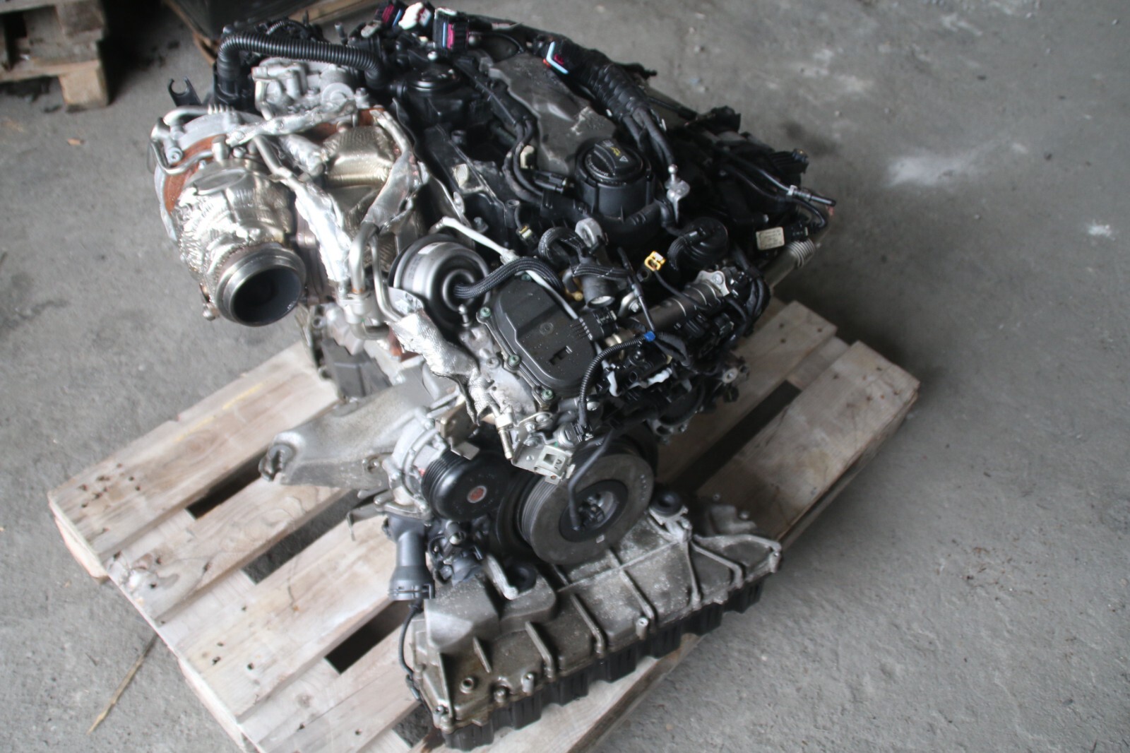 654920 M654.920 F447 Motor Komplettmotor Engine passend für Mercedes ...