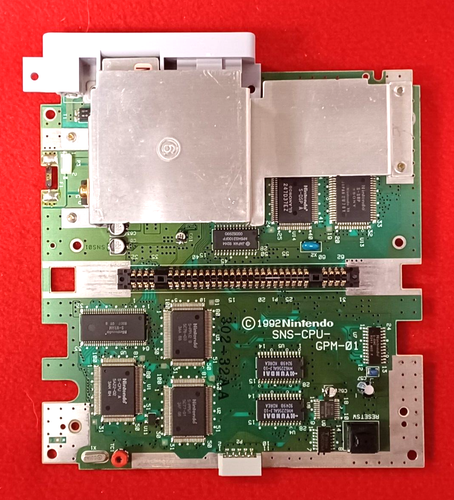 SNES Super Nintendo mother board SNS-CPU-GPM-01 needs repair, powers on ...