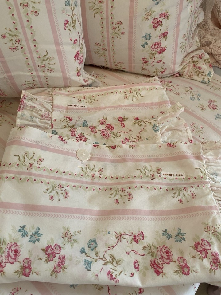 Rachel Ashwell Shabby Chic Vintage Ruffled Standard Shams! Floral ...
