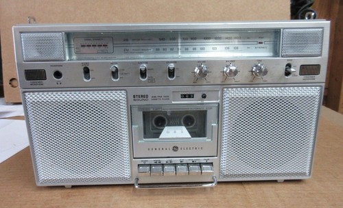 1980s GE General Electric 3-5254a Boom Box AM/FM Radio Cassette Player ...