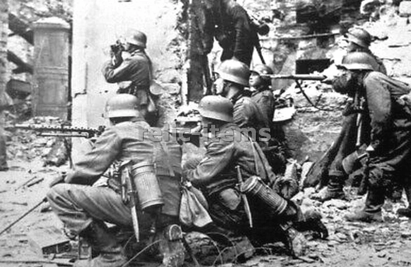 World War 2 German Soldiers Fighting