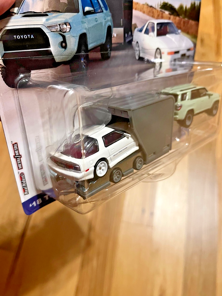 HOT WHEELS PREMIUM TEAM TRANSPORT '18 TOYOTA 4RUNNER + 89 TOYOTA SUPRA ...