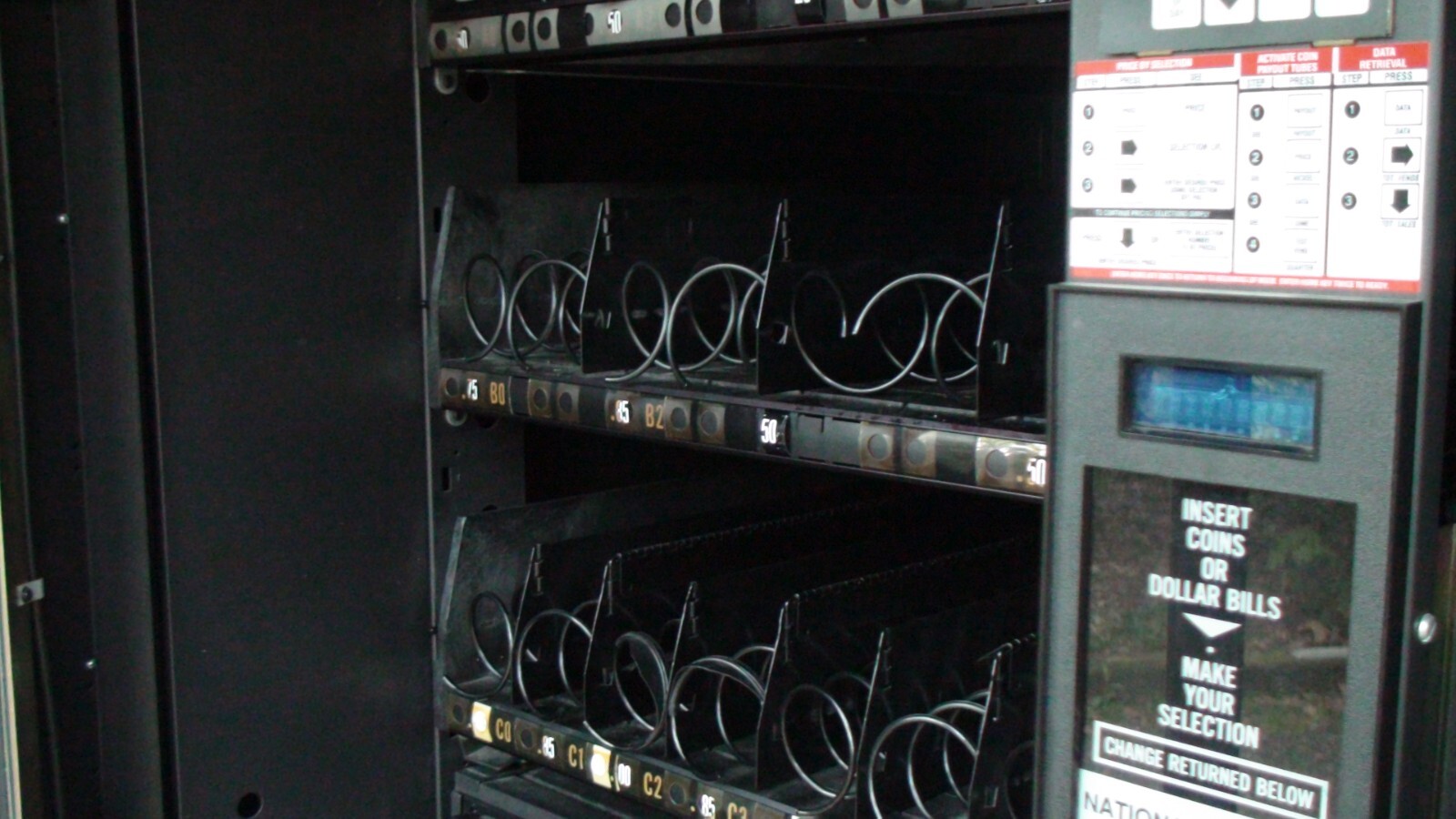 CRANE NATIONAL VENDOR 474 SODA / SNACK / CANDY VENDING MACHINE | eBay