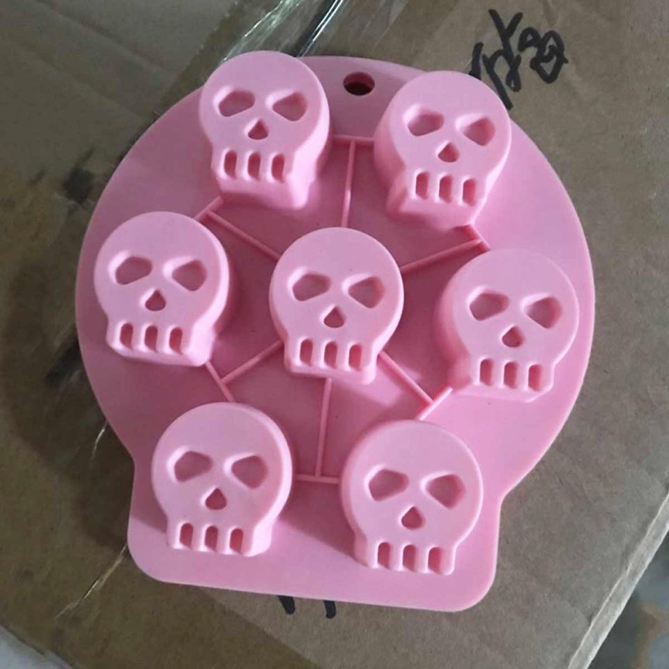 Halloween Skull Silicone Ice Cube Tray Ice Making Mold Creative ...