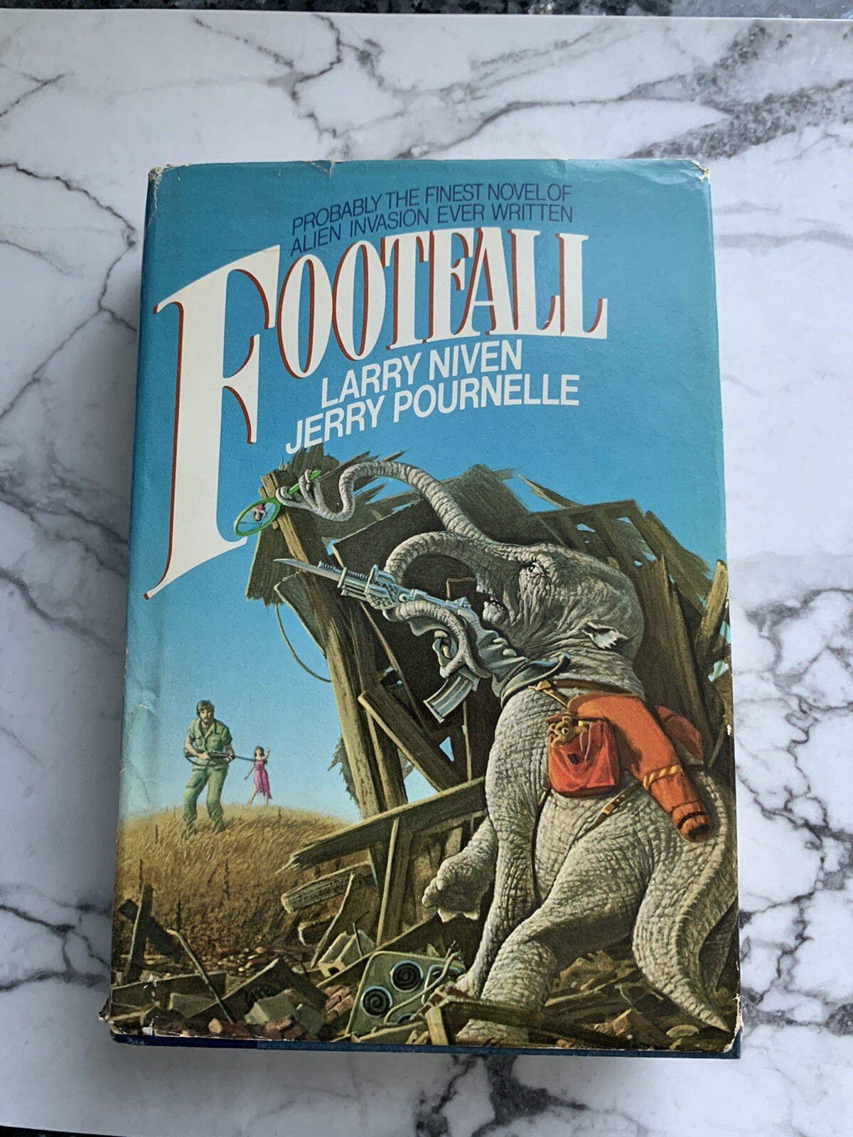 Footfall by Jerry Pournelle and Larry Niven (1985, Hardcover ...