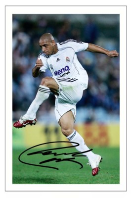 ROBERTO CARLOS REAL MADRID AUTOGRAPH SIGNED PHOTO PRINT SOCCER | eBay UK