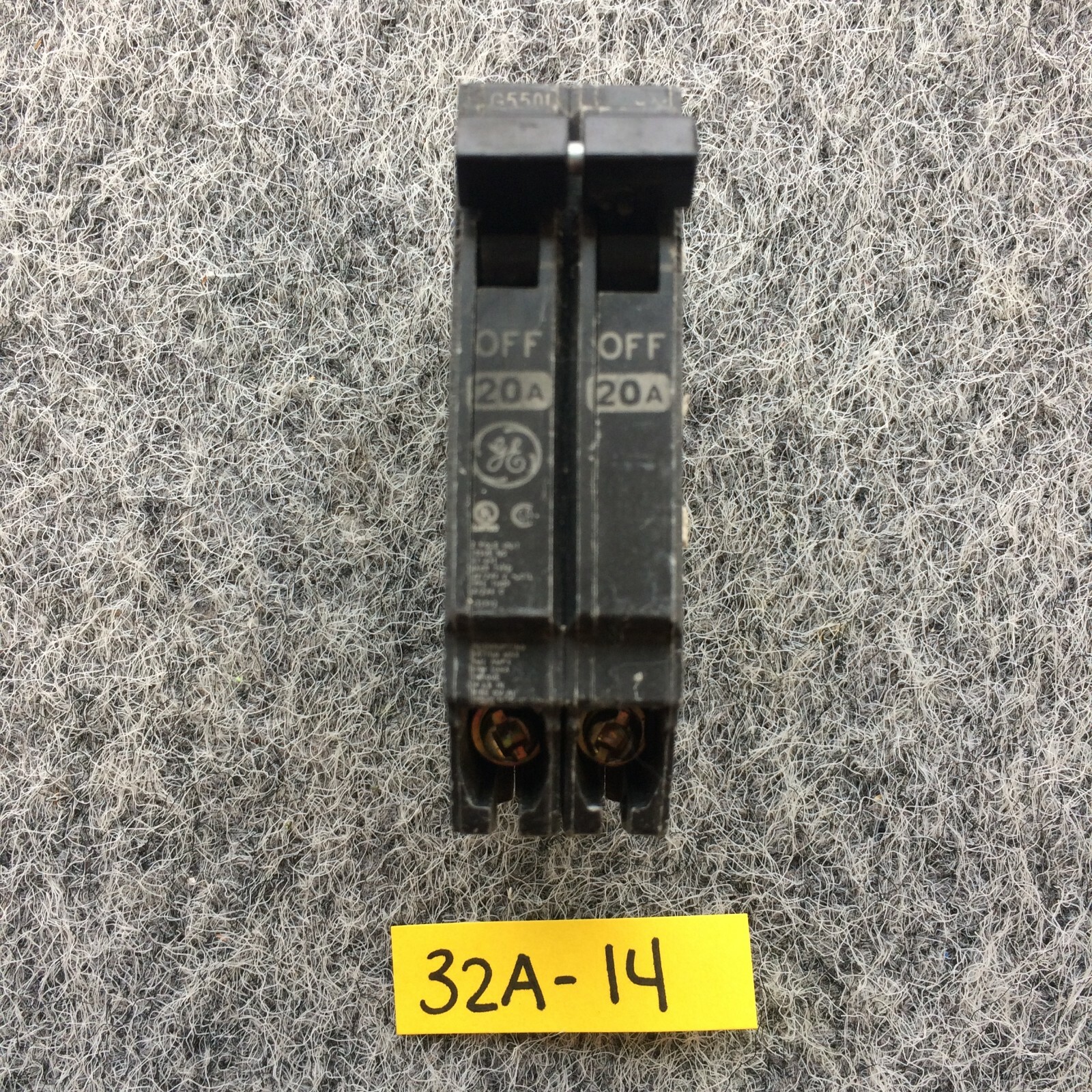 THQP220 - GE 20A AMP 2P POLE 10kA@120/240V PLUG ON THIN CIRCUIT BREAKER ...