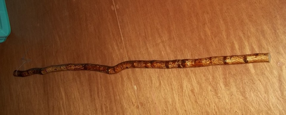 Very nice TIGER PRINT SOLID WOOD WALKING STICK BEAUTIFUL A TALL 58" X ...