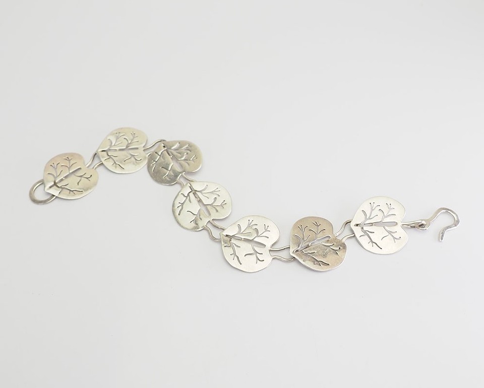 Artisanal vintage sterling silver cut out tree leaves link bracelet ...