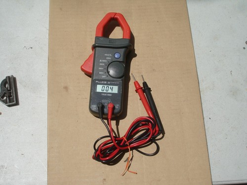 FLUKE 32 True-RMS Clamp Meter Multimeter w/Test Leads | eBay