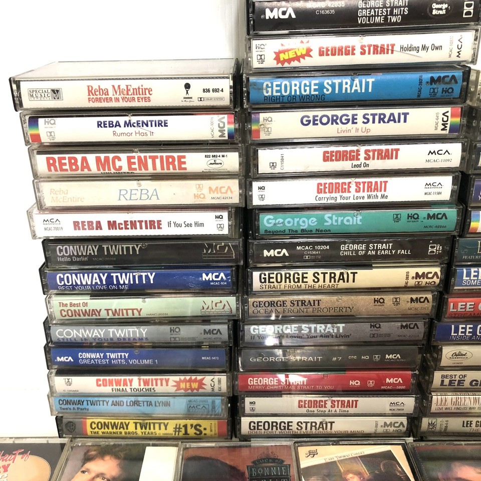 Country Music Cassette Tapes- Lot of 124 -George Strait, Lee Greenwood ...