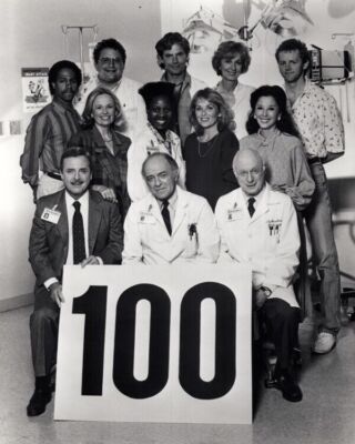 St. Elsewhere 1982 TV series cast celebrate 100 episdoes group pose ...