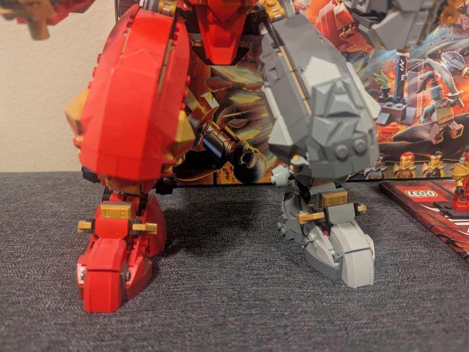 Complete/mint w/ box and manual Lego Ninjago set 71720 Firestone mech ...