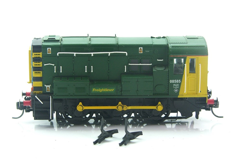 Bachmann OO Gauge 32-106 Freightliner 0-6-0 Class 08 Diesel Shunter ...