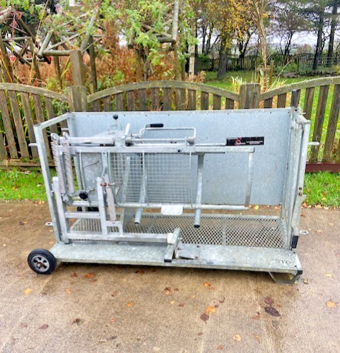 Bateman Sheep Turnover Crate, Foot /Horn Trimming Crate. Bateman ...