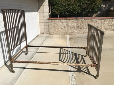 1900-1950 - Antique Brass Or Iron Bed Rails